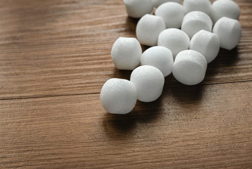Mice & Mothballs: Urban Pest Control's Guide. Urban Pest